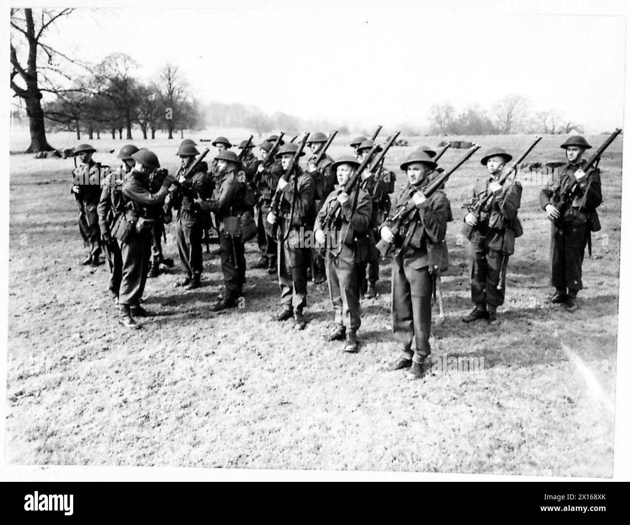 ROYAL WELSH FUSILIERS IN TRAINING - Rifle inspection , British Army ...