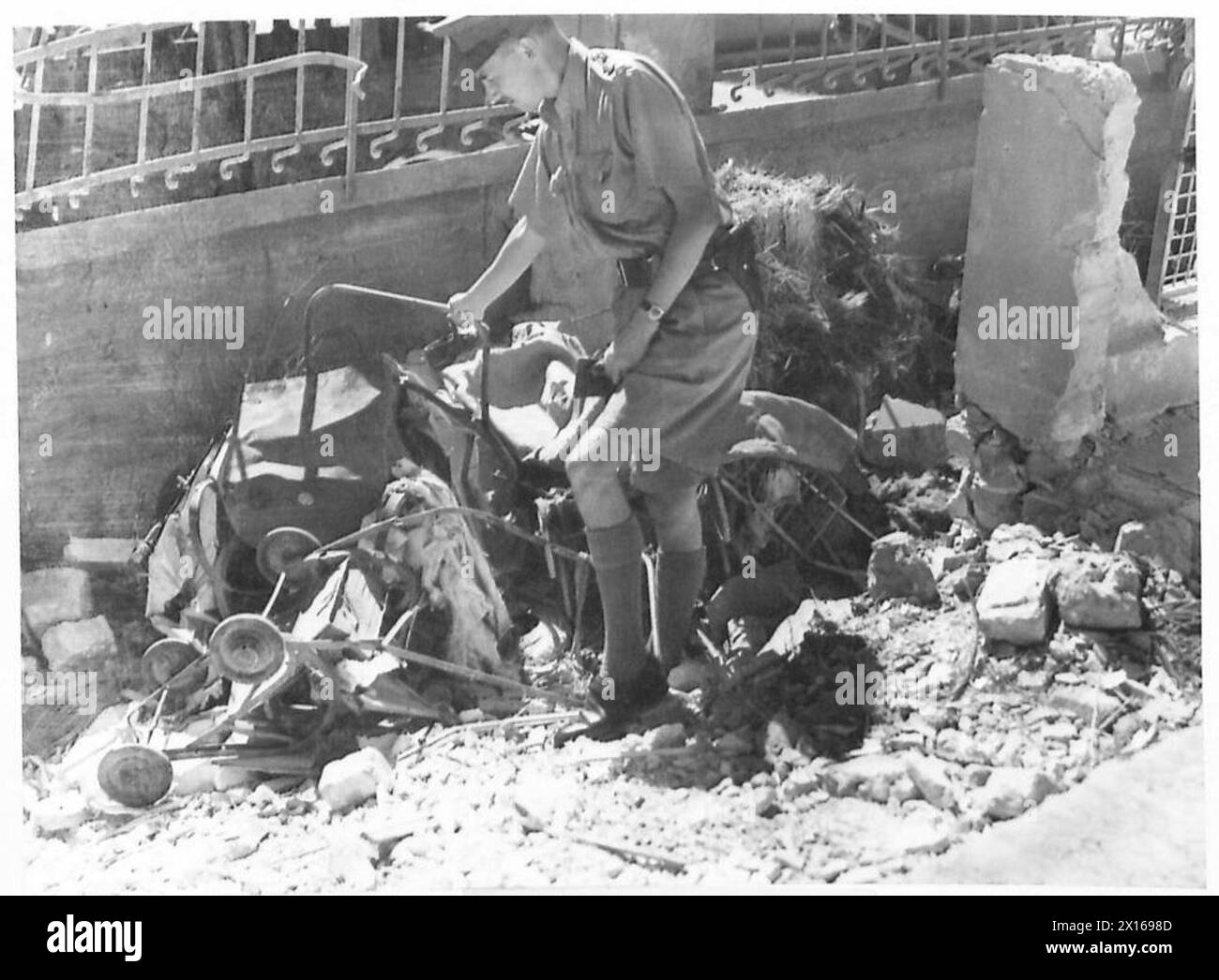 British soldiers in tel aviv hi-res stock photography and images - Alamy