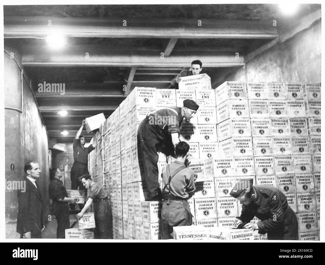 Cases of tnt hi-res stock photography and images - Alamy