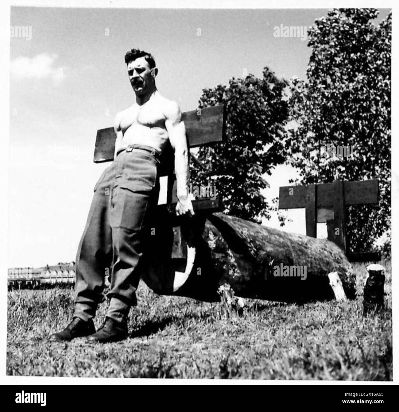 PHYSICAL TRAINING SCHOOL AT HENDON - Collier's Lift: Lift over peg (Gun ...