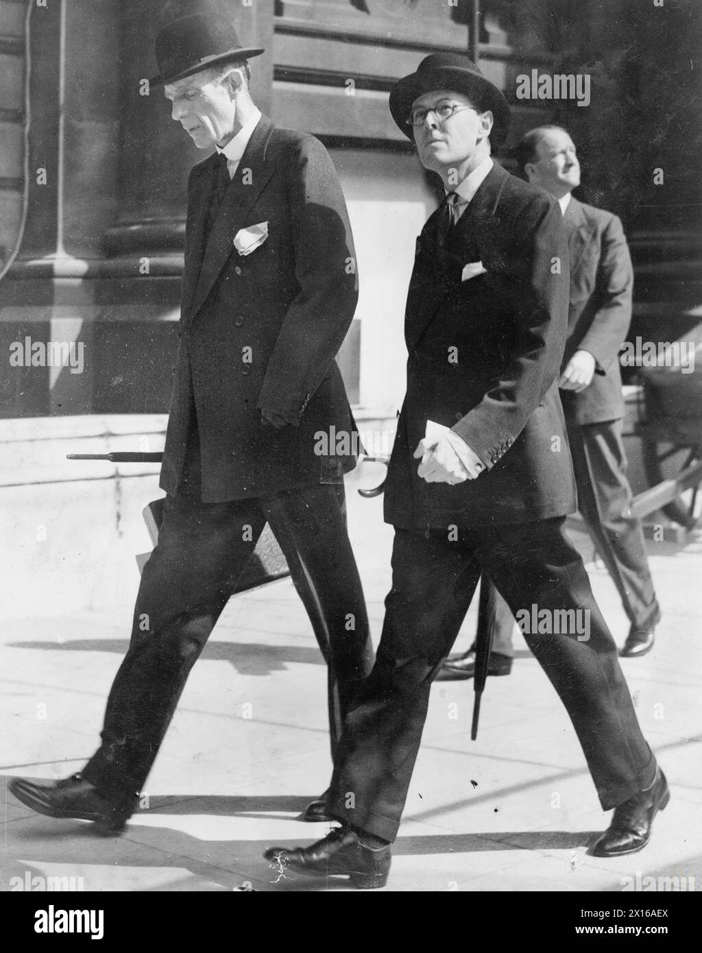 BRITISH POLITICAL PERSONALITIES 1936-1945 - Neville Chamberlain's War ...