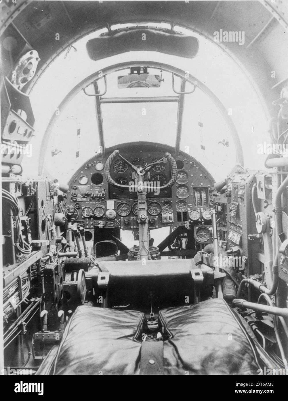 AIRCRAFT OF THE ROYAL AIR FORCE 1939-1945: HANDLEY PAGE HAMPDEN. - The ...