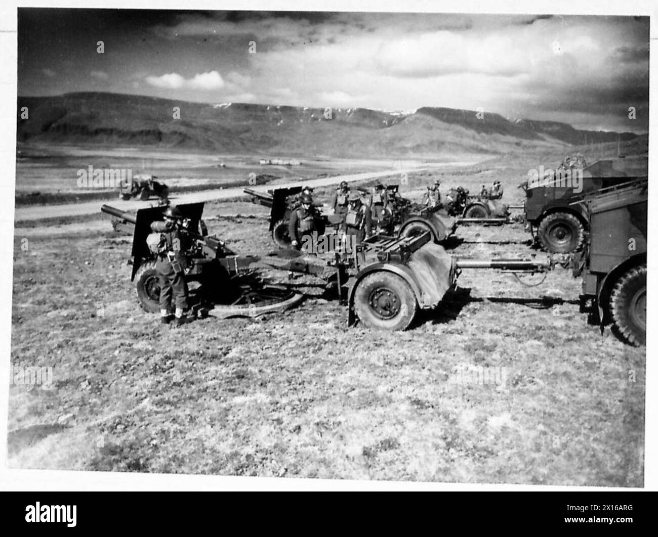 25-pounder field guns of the 386th Field Battery, Royal Artillery ...