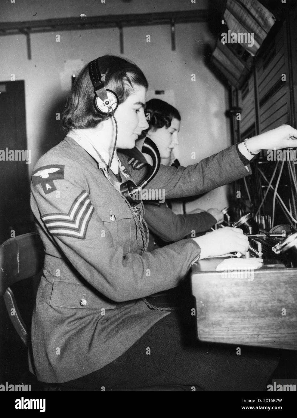 Telephone switchboard operators hi-res stock photography and images - Alamy