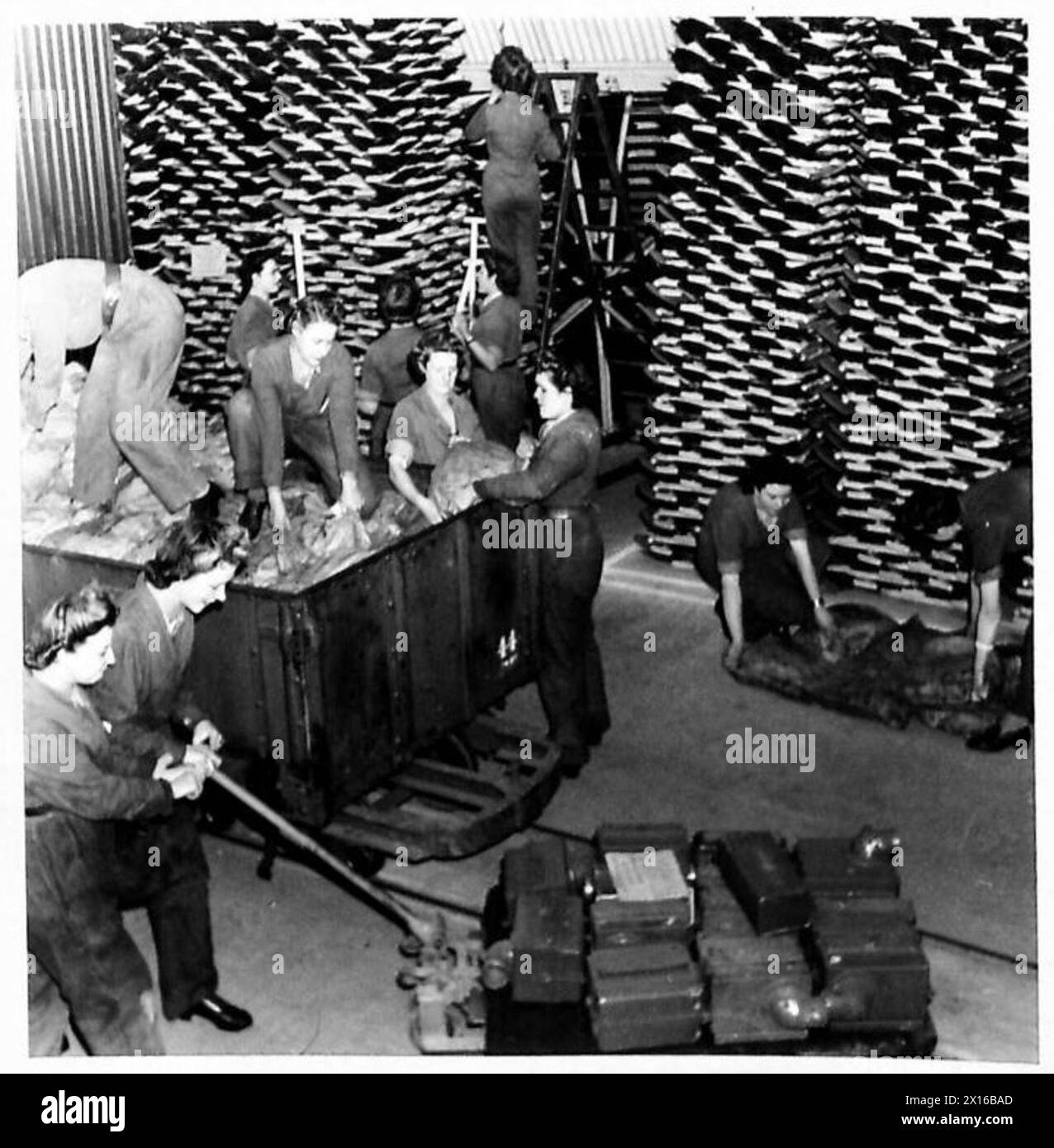 ATS AT WORK IN ROYAL ARMY ORDNANCE CORPS DEPOT - A busy scene in one of ...