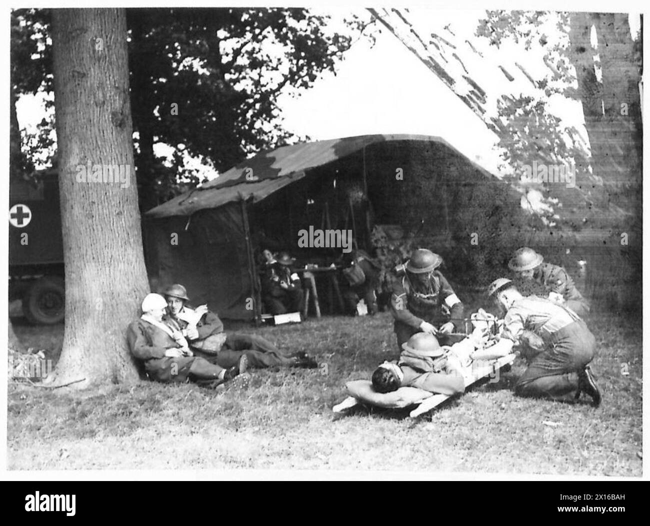Soldiers field exercise Black and White Stock Photos & Images - Alamy