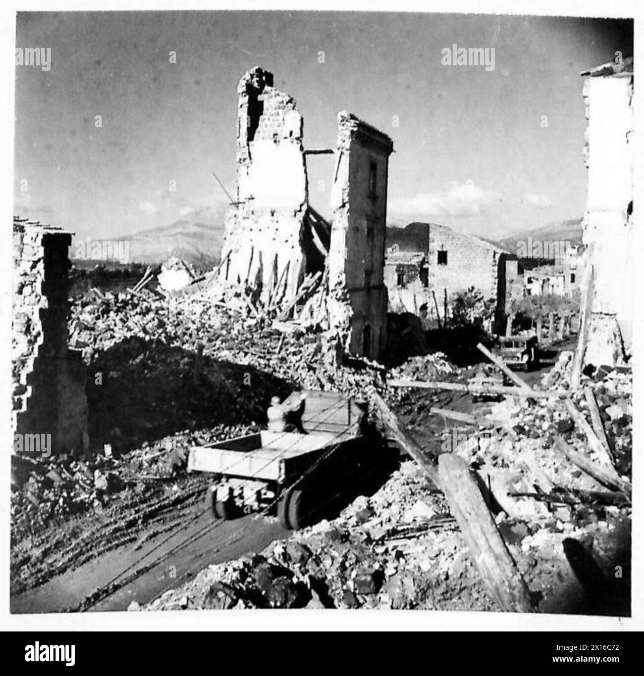 ITALY : FIFTH ARMY - A scene in devastated Mignano, the mountains in ...