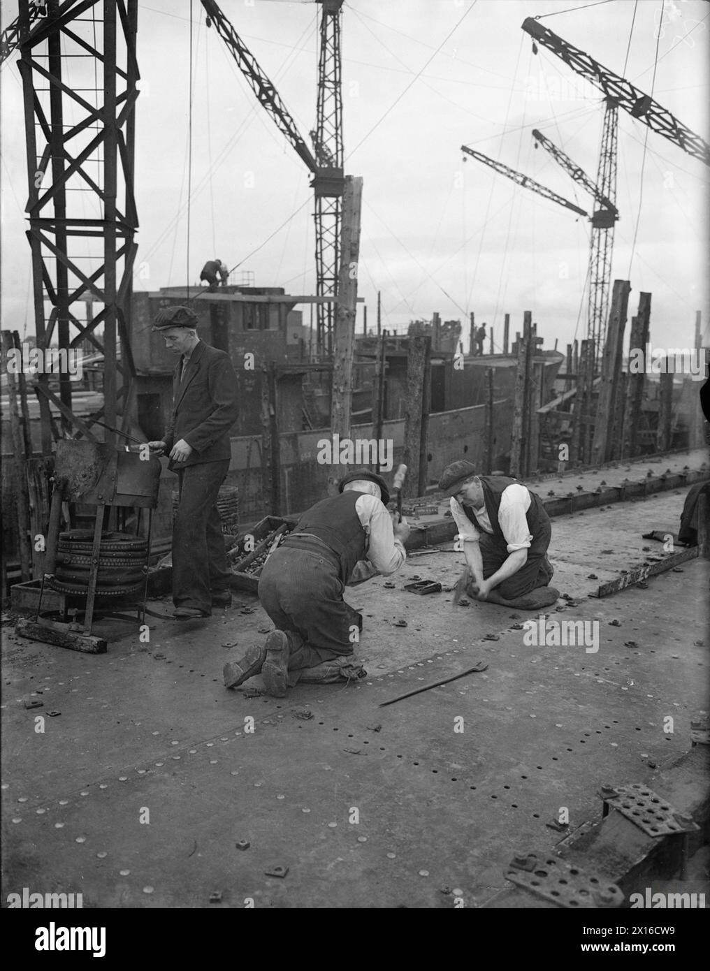 1941 ship building hi-res stock photography and images - Alamy