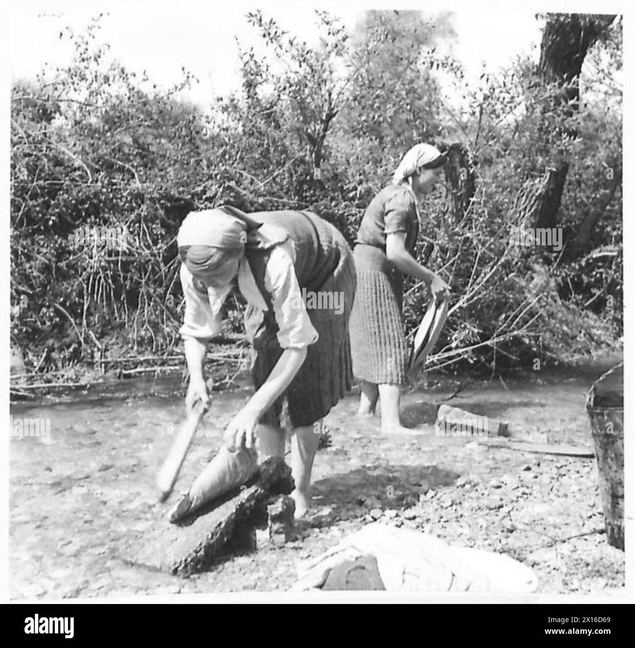 Washing ash Black and White Stock Photos & Images - Alamy