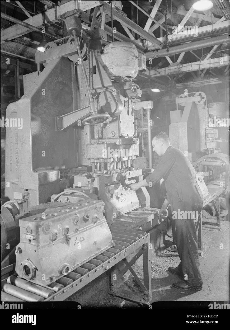 BRITAIN BUILDS LIGHT CARS: THE BRITISH AUTOMOBILE INDUSTRY, UK, 1945 ...