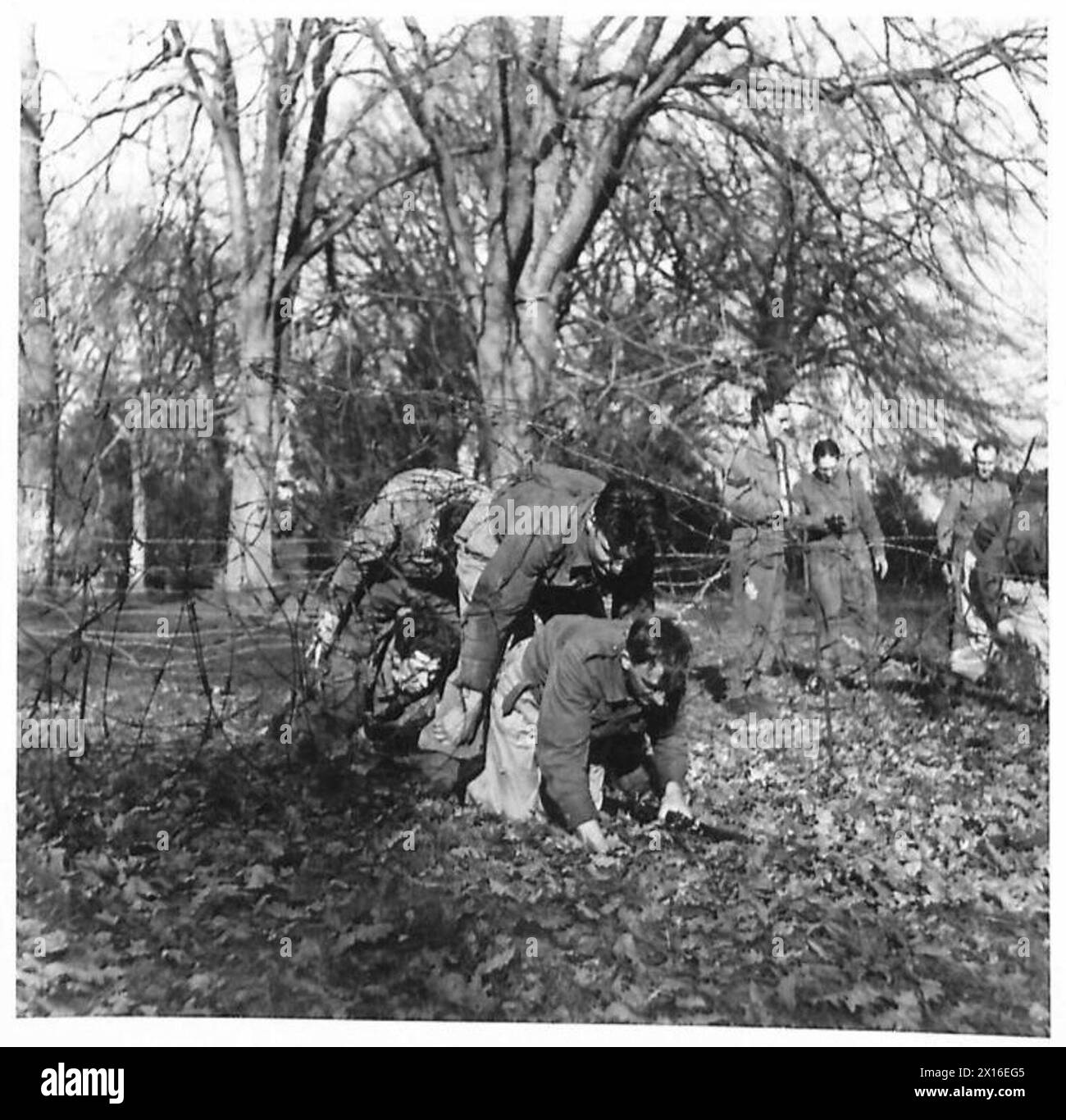 BATTLE SCHOOL TRAINING - Various methods of getting through barbed wire ...