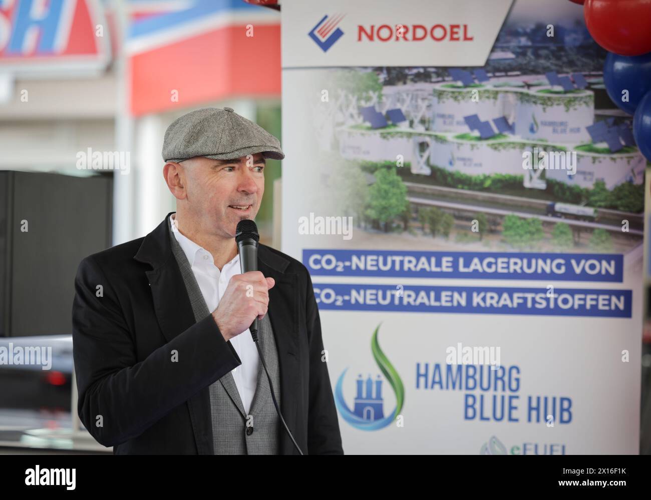 15 April 2024, Hamburg: Matthias Bartholl, Managing Director of the ...