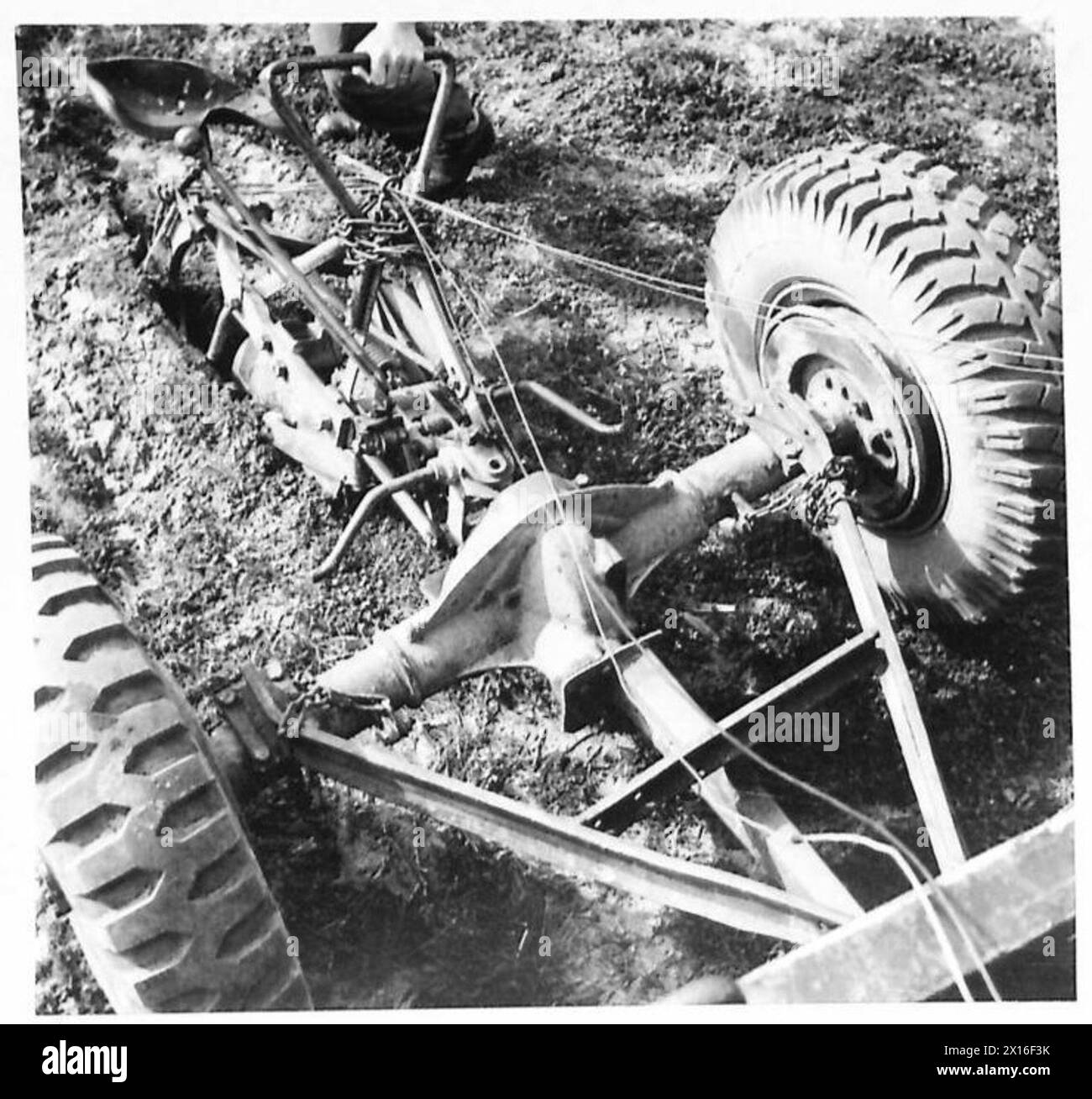 FIFTH ARMY : ANZIO BRIDGEHEAD OBSERVER STORY - Looking down on the ...