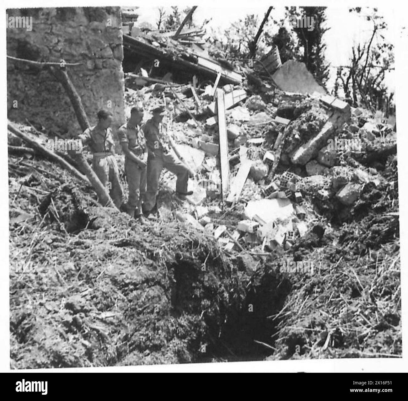 German shell hitting hi-res stock photography and images - Alamy