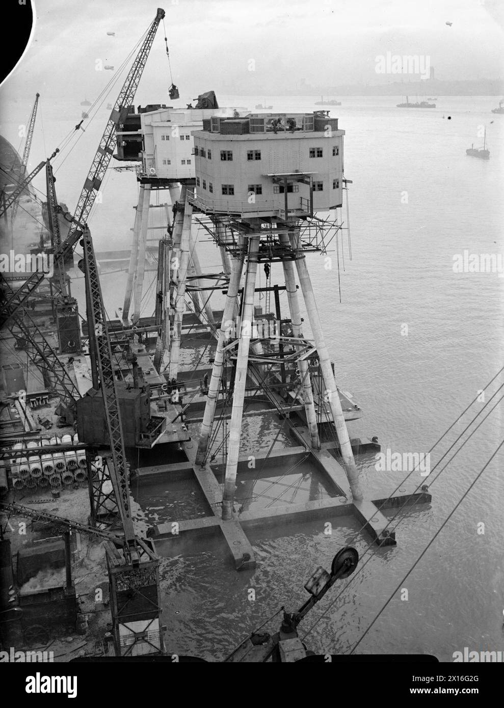 THE ROYAL NAVY DURING THE SECOND WORLD WAR - 120 foot Maunsell anti ...