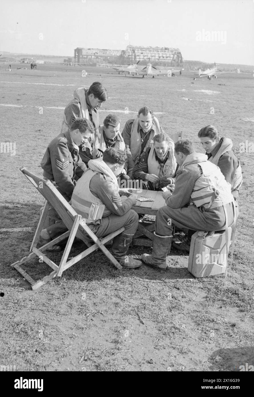 Royal air force nco aircrew hi-res stock photography and images - Alamy