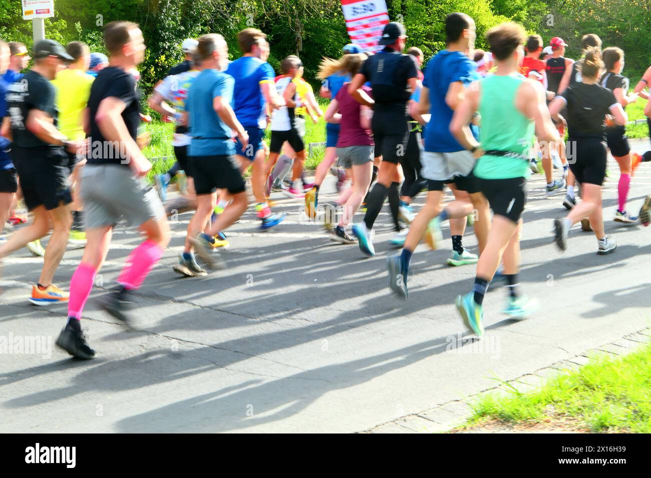 ADAC Marathon über 42 Km am 14.04.2024 in Hannover. Im Foto: Typo Beine ...