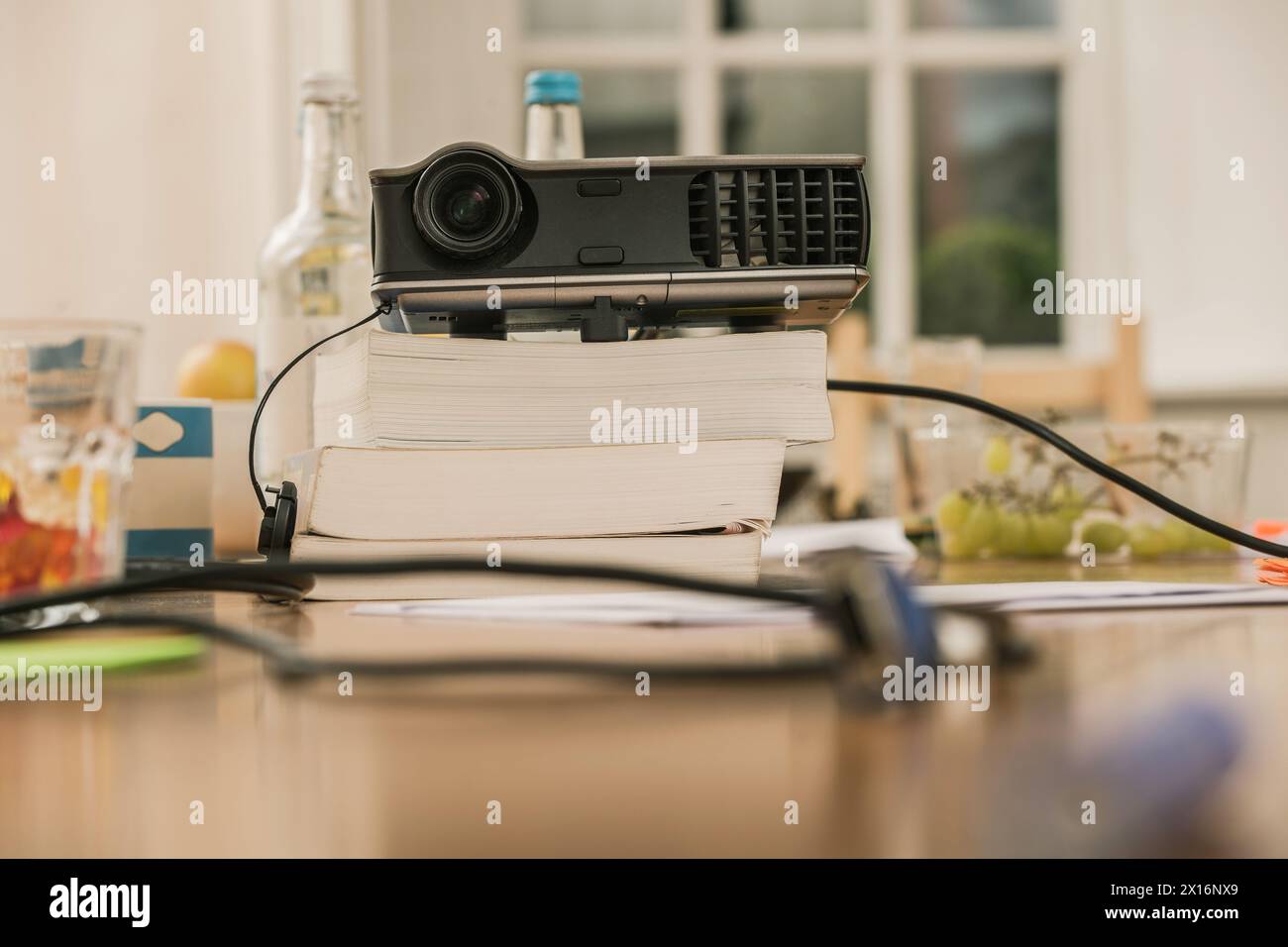 Untidy workplace hi-res stock photography and images - Alamy
