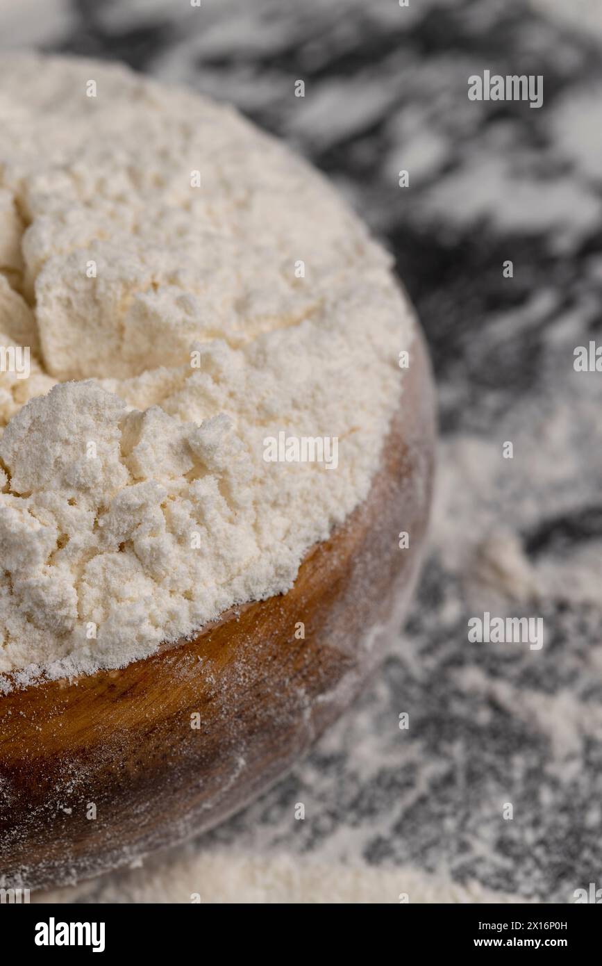 Close up crumbly white flour hi-res stock photography and images - Alamy