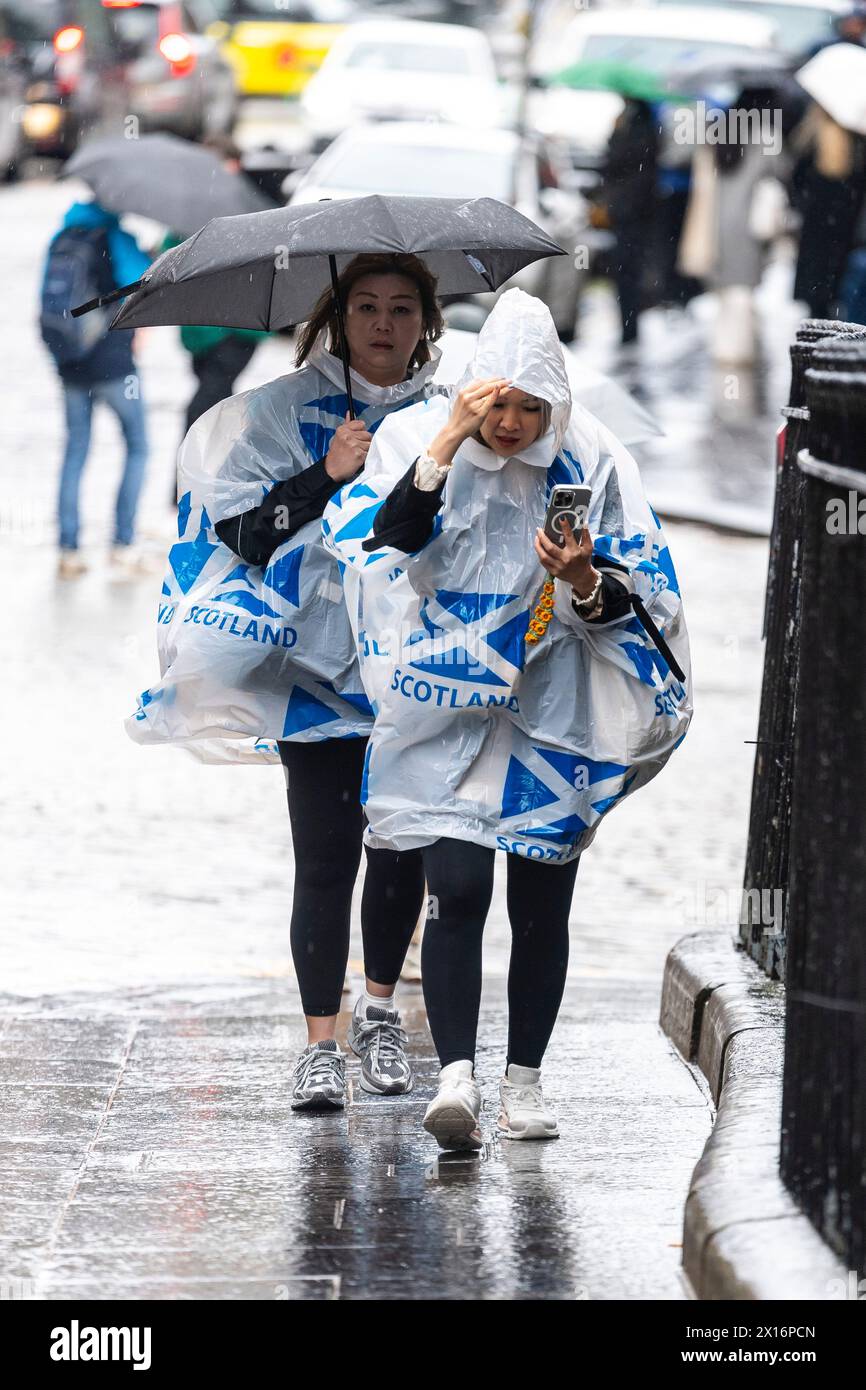 Public scenes in Edinburgh, as parts of the country is under a Met ...