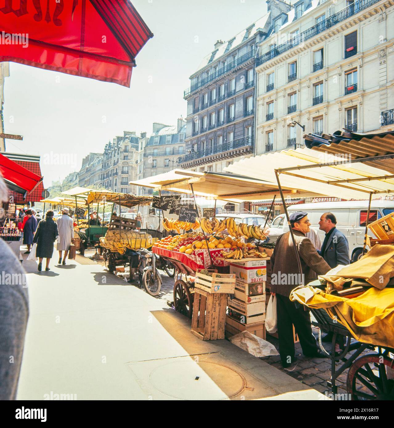 Rue Mouffetard in the 70s street market in Paris France Stock Photo - Alamy