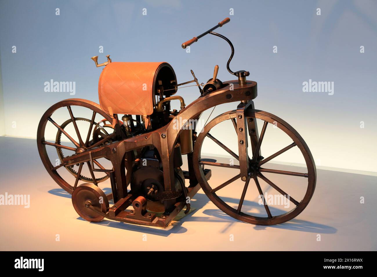 Worlds first automobile hi-res stock photography and images - Alamy