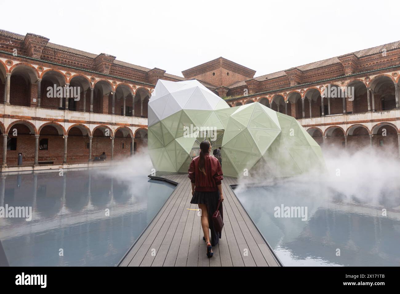 Milano, Italia. 15th Apr, 2024. Installazione Mad Architects di Amazon ...