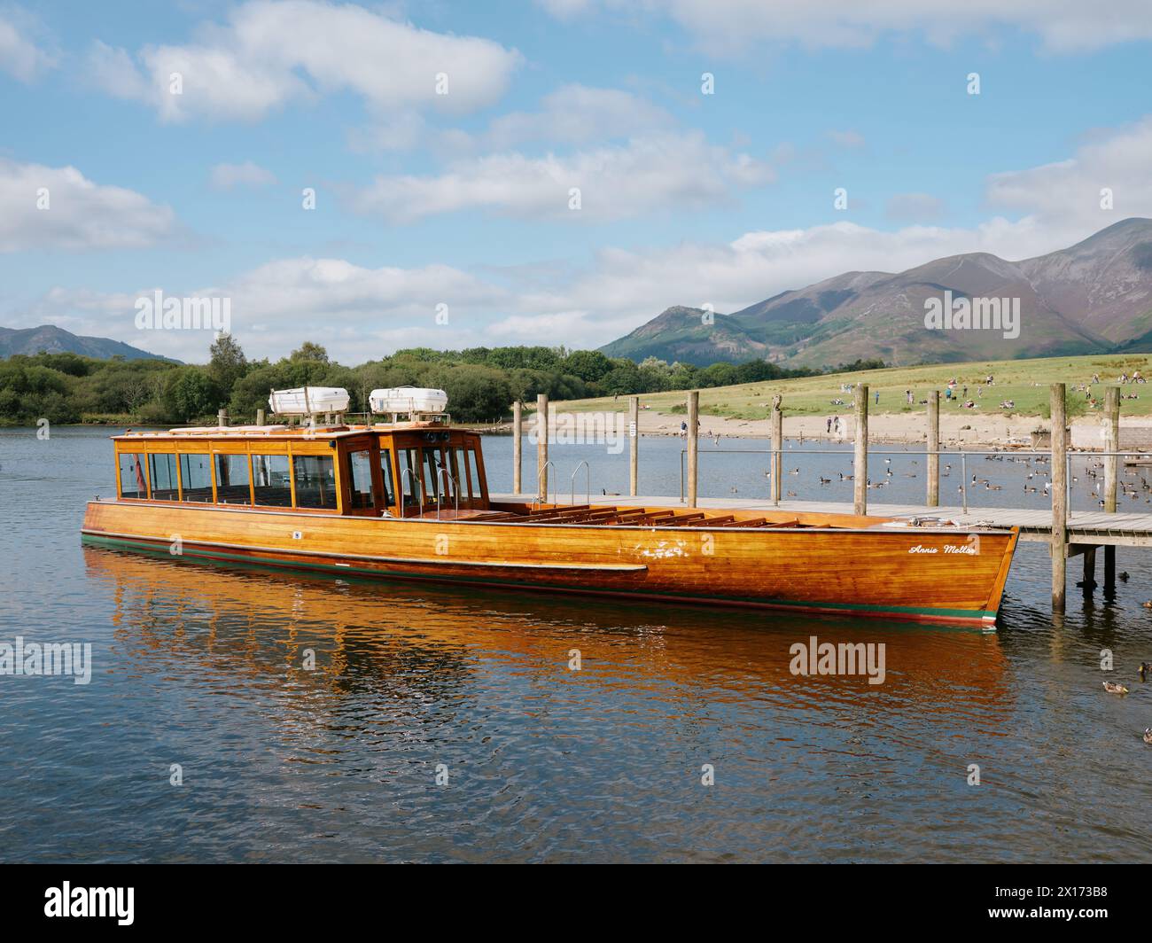 A traditional Lake District launch lake cruiser on a summer day in ...