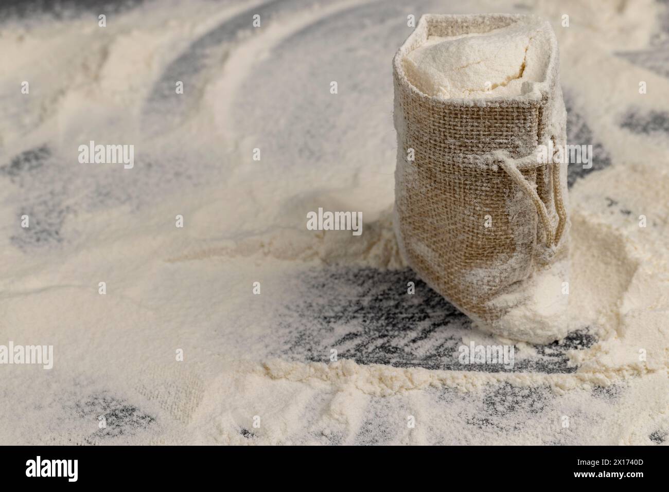 white wheat flour close-up, crumbly wheat flour for baking bread Stock ...