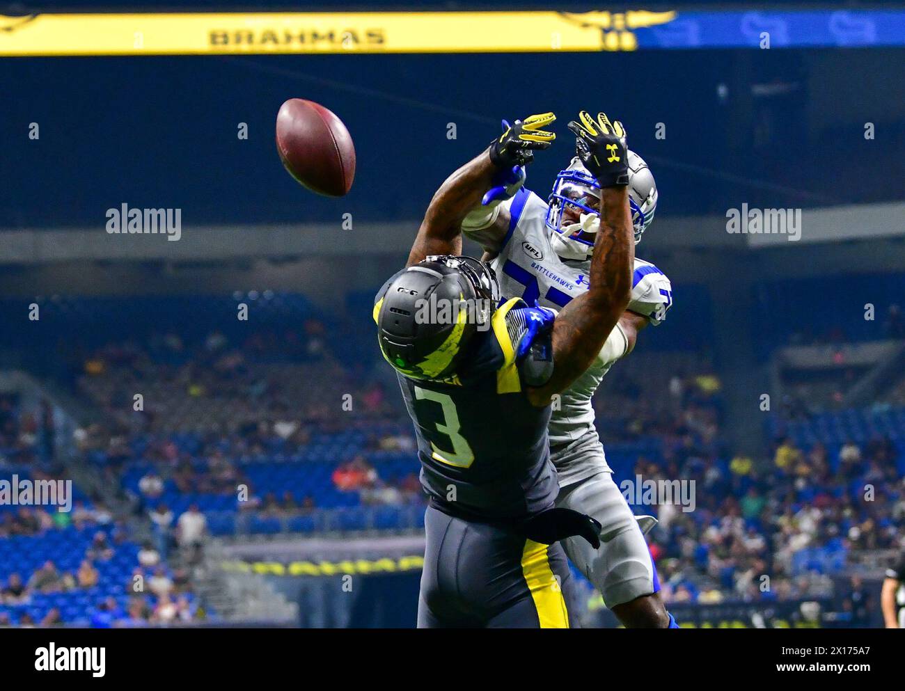 San Antonio, Texas, USA. 14th Apr, 2024. STL Battlehawks #32 CB Bopete ...