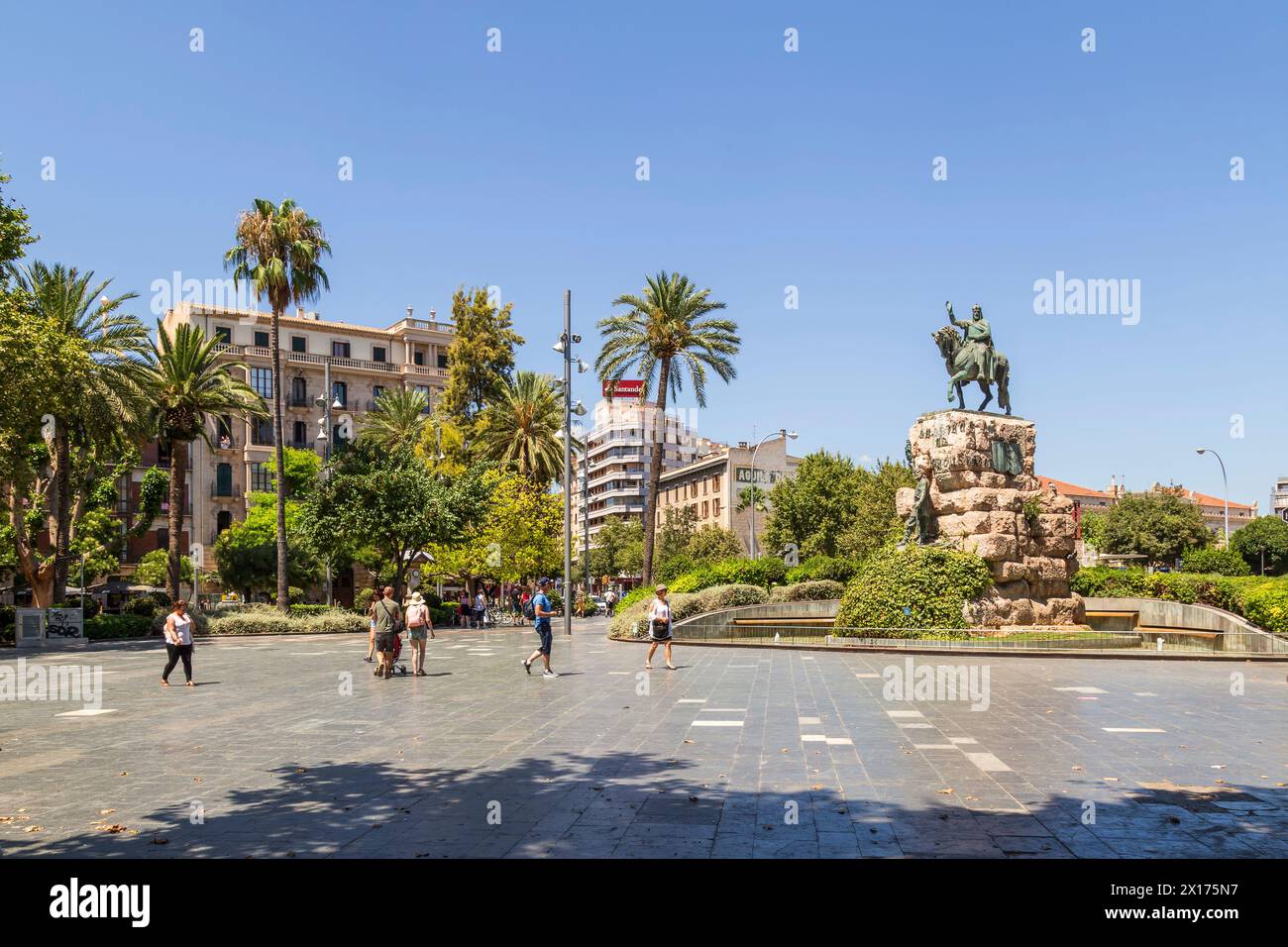 Square - Plaza de España, with a bronze statue of King Jaume I with ...