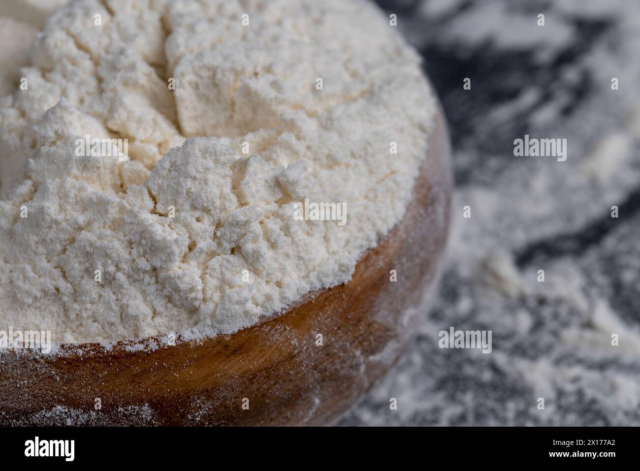 white wheat flour close-up, crumbly wheat flour for baking bread Stock ...
