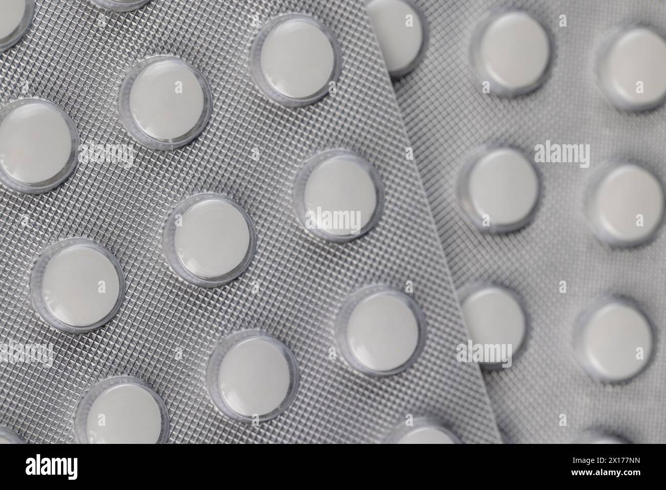 white tablets for the treatment of diseases, modern white medicinal ...