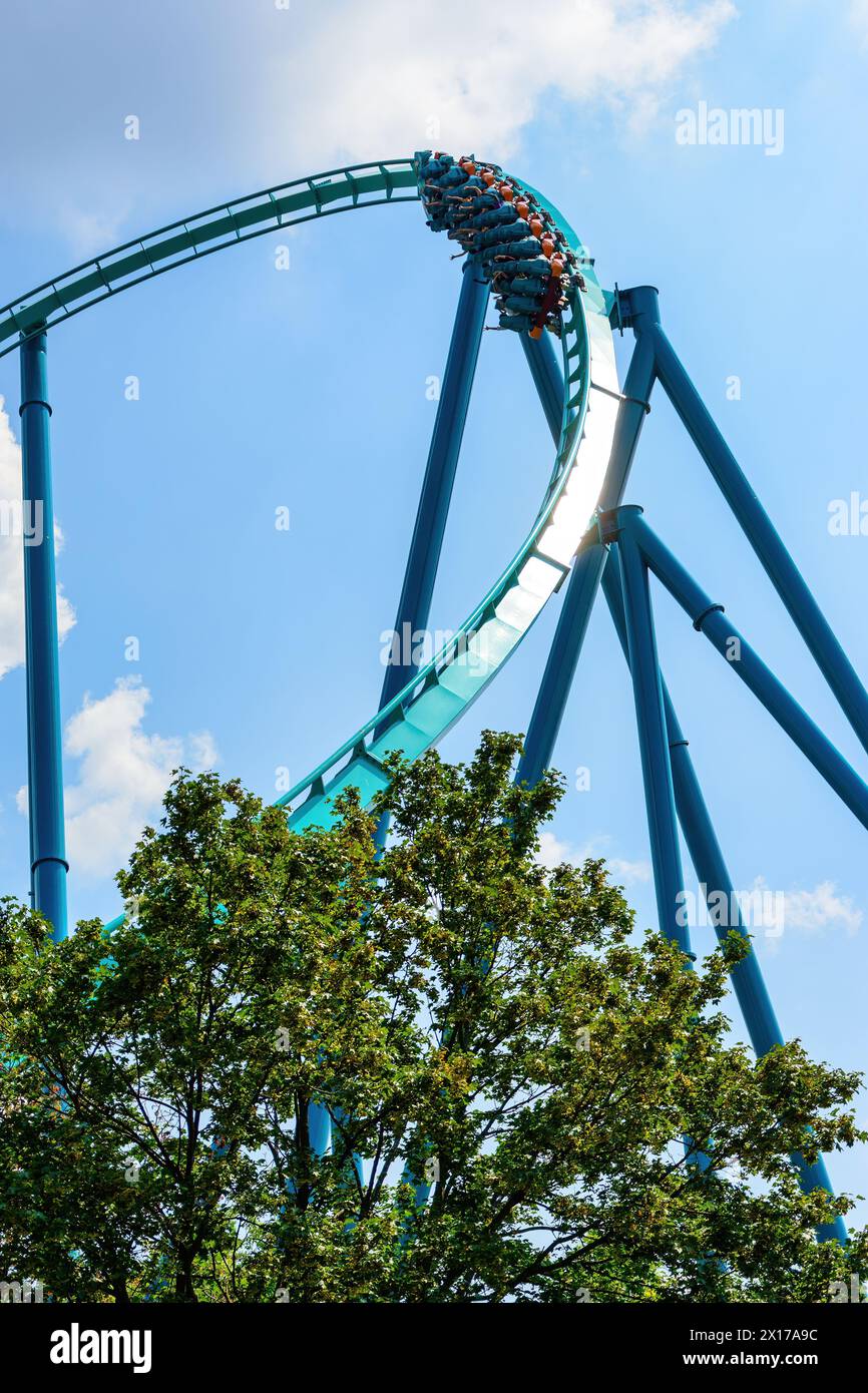 Leviathan roller coaster canadas wonderland hi-res stock photography ...