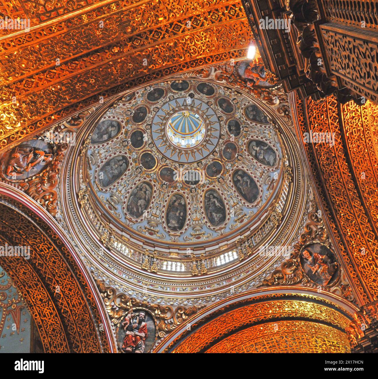 Interior la compania de jesus hi-res stock photography and images - Alamy