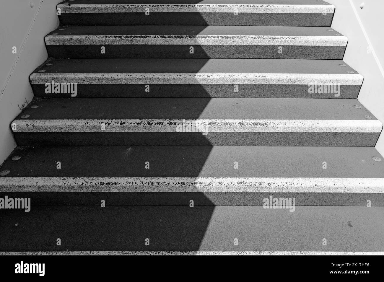 CAMBORNE RAILWAY CROSSING BARRIERS LEVEL CROSSING Stock Photo - Alamy CAMBORNE RAILWAY CROSSING BARRIERS LEVEL CROSSING Stock Photo - Alamy