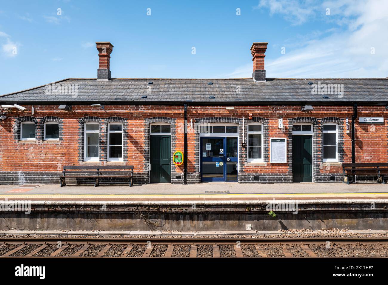 CAMBORNE RAILWAY CROSSING BARRIERS LEVEL CROSSING Stock Photo - Alamy