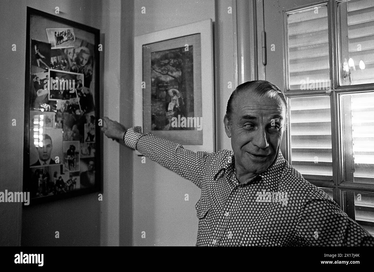 Music magazine editor Black and White Stock Photos & Images - Alamy