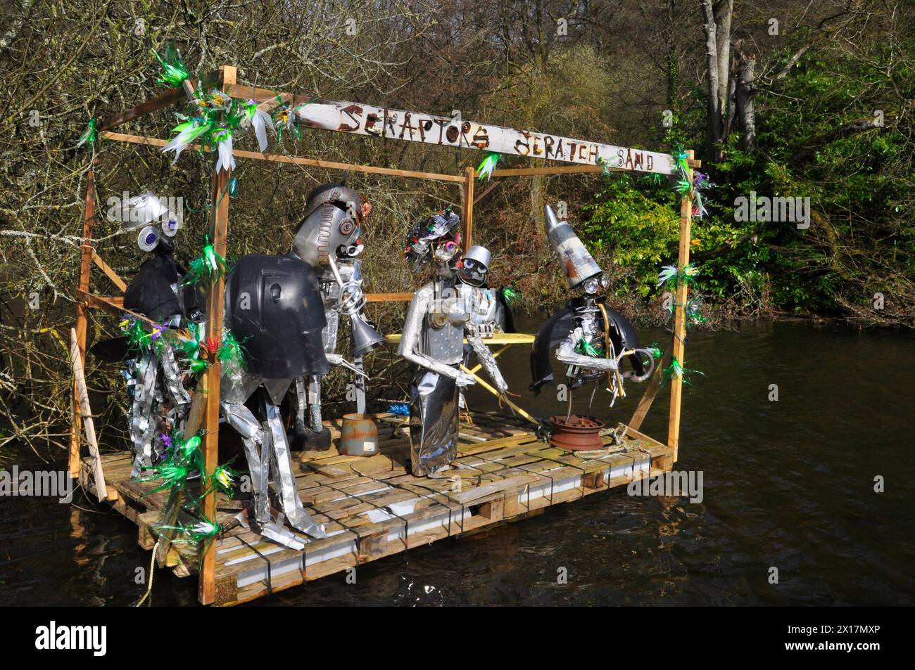 Ramshackle band hi-res stock photography and images - Alamy