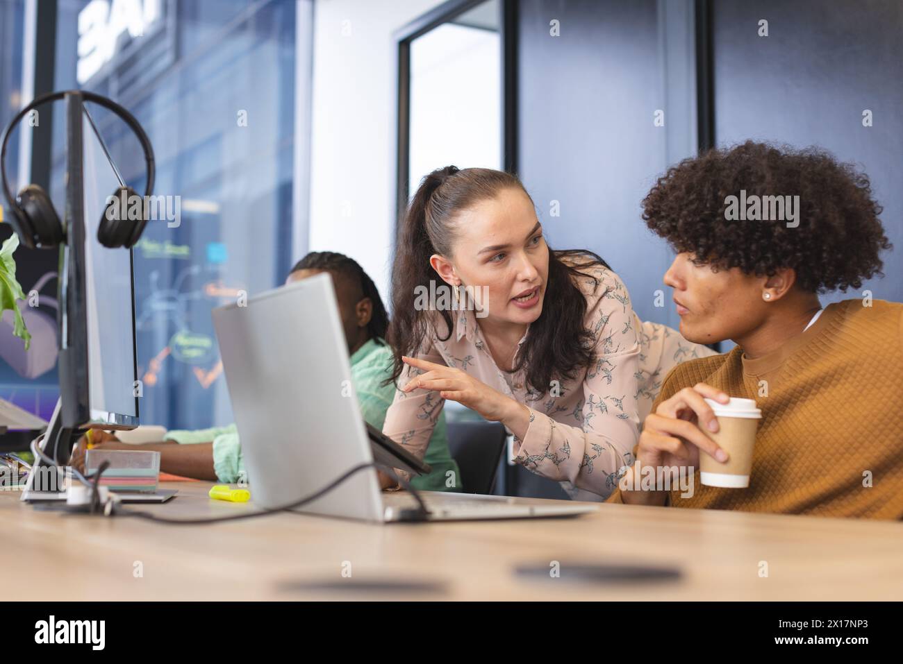 Multicultural colleagues hi-res stock photography and images - Alamy