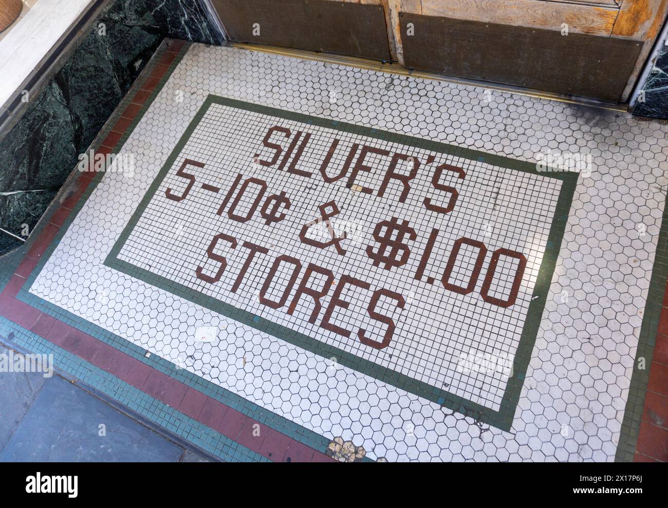 Five and dime hi-res stock photography and images - Alamy