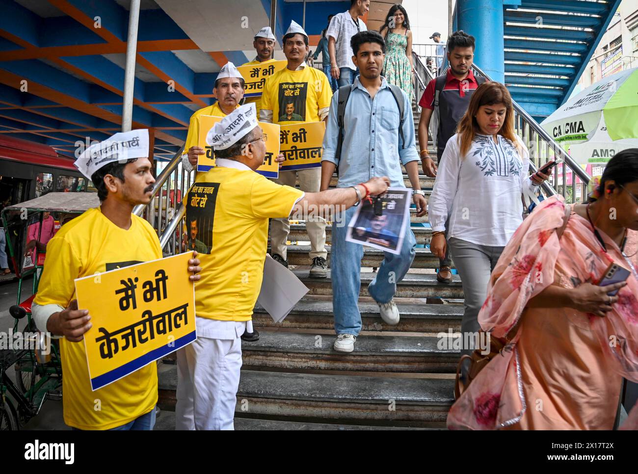 New Delhi, India. 15th Apr, 2024. NEW DELHI, INDIA - APRIL 15: Aam Aadmi Party Volunteers hold ...