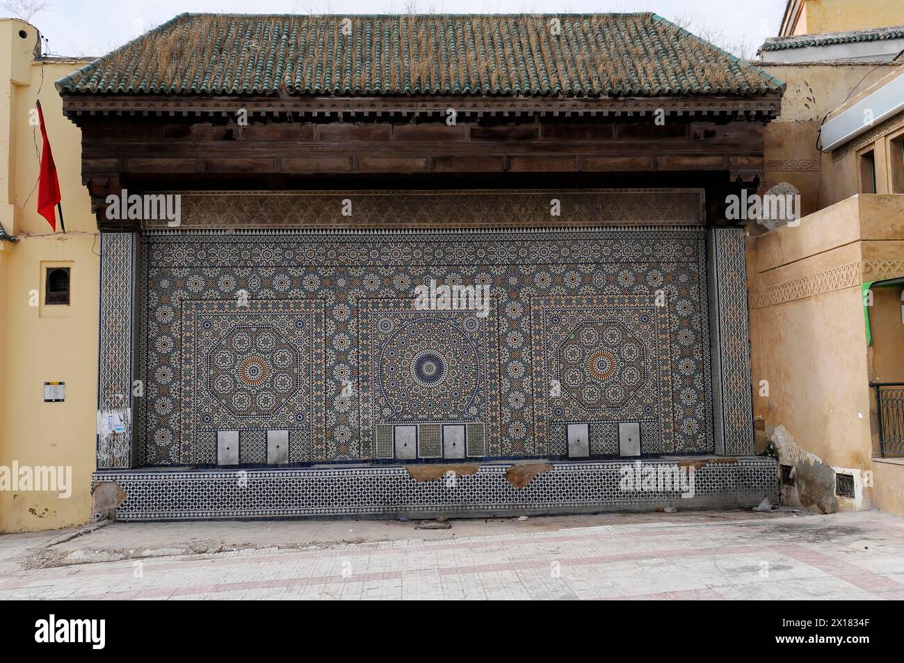 Moroccan mosaic patterns hi-res stock photography and images - Alamy