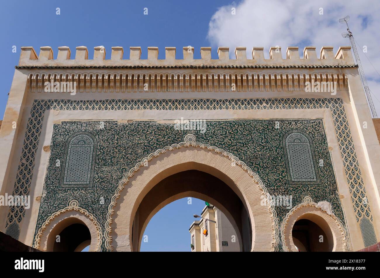 Royal Palace Dar el-Makhzen, Fes, Oriental arch with green and white ...
