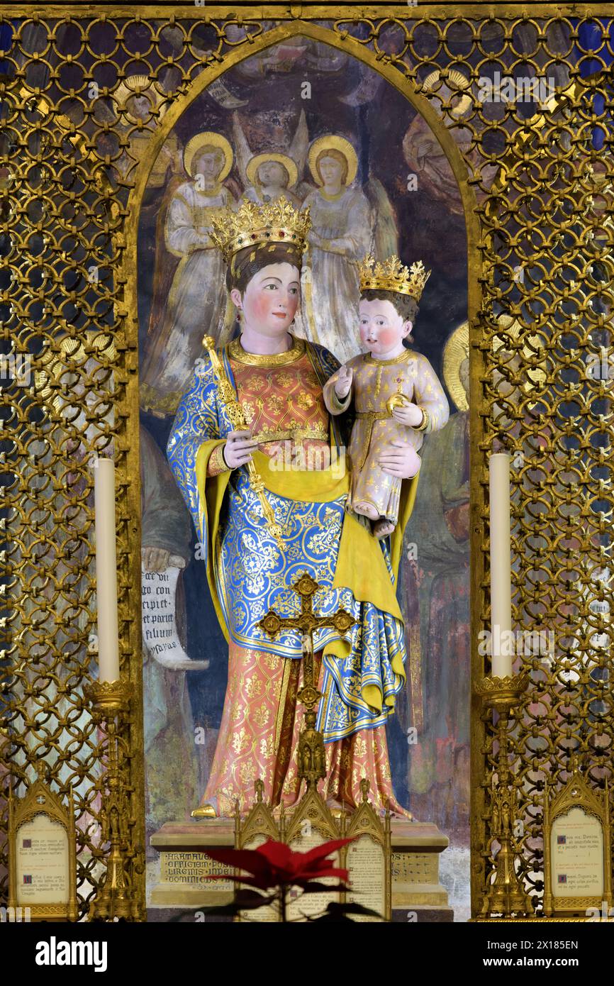 Madonna Mora ("swarthy"). Statue Madonna with the Christ Child ...