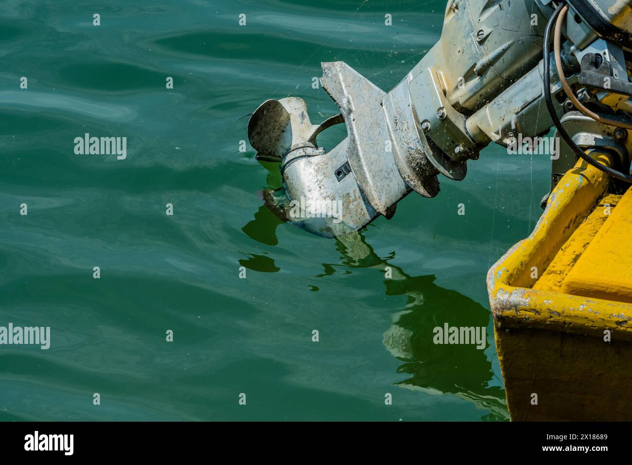 Old outboard motor hi-res stock photography and images - Alamy