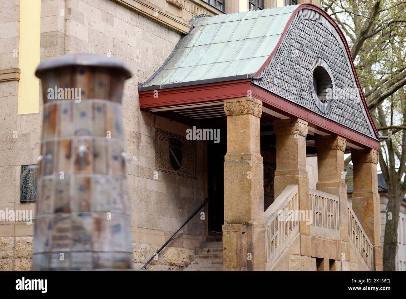 Das historische Rathaus in Frechen. Themenbild, Symbolbild Frechen, 15. ...