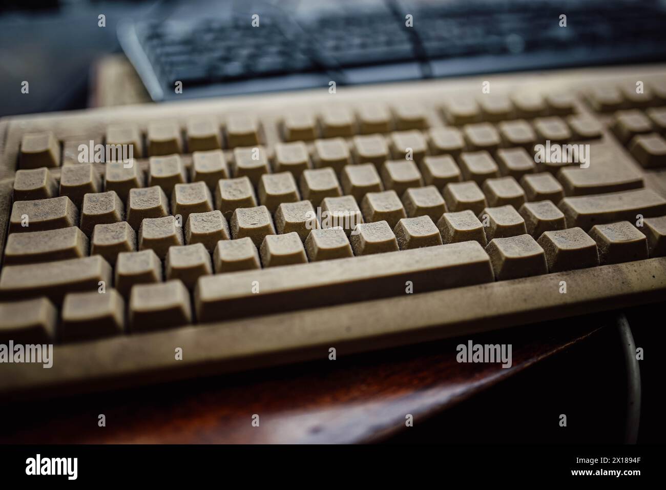 Vintage computer 80s hi-res stock photography and images - Alamy