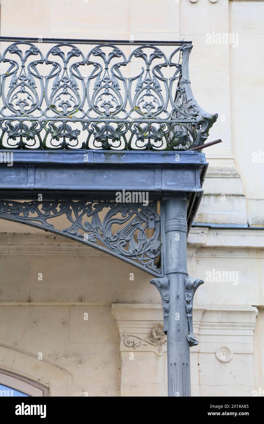 Municipal theatre, Theatre a l'Italienne with balcony railing designed ...