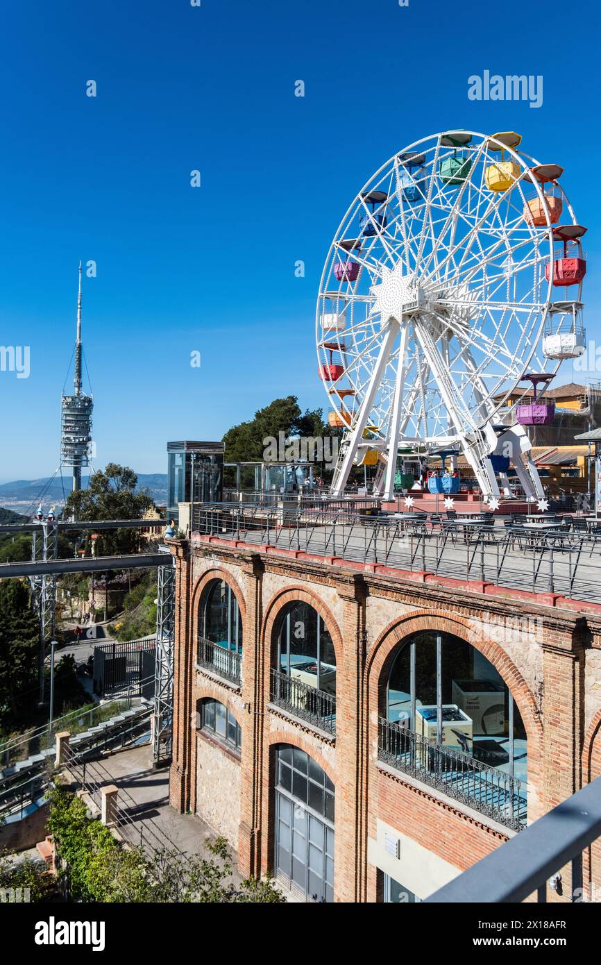 Parc d'atraccions Tibidabo amusement park in Barcelona, Spain Stock Photo - Alamy